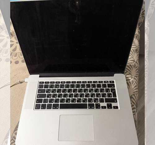 MacBook Pro 15 (2015), 250 ГБ, Core i7, 2.2 ГГц, RAM 16 ГБ, Intel Iris Pro Graphics 5200