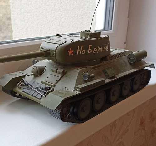 Модель танка Т 34, ручная работа
