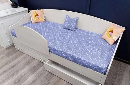 Кроватка белая с бортиком ламинат детская