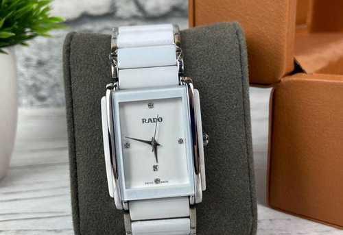 Женские керамические наручные часы Rado
