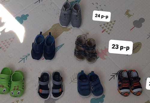 Кроссовки,сандали для мальчика 22,23,24 размеры