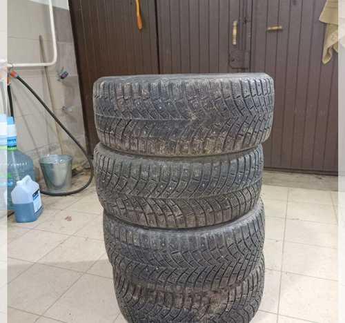 Michelin X-Ice North 225/50 R17