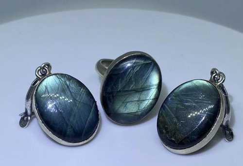 Комплект серьги и кольцо с камнем Лабрадор
