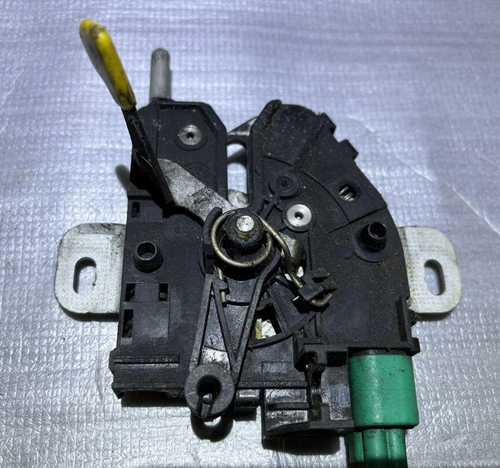 Замок капота Ford Mondeo 4 2006-2010