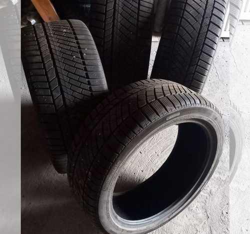 Continental ContiWinterContact TS 830 P 255/40 R20 и 285/35 R20