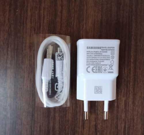 Зарядка для телефона samsung. micro USB