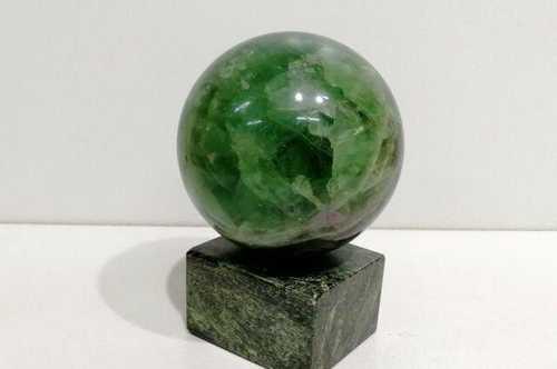Сувенир камень Шар 9см на подставке Зеленый камень