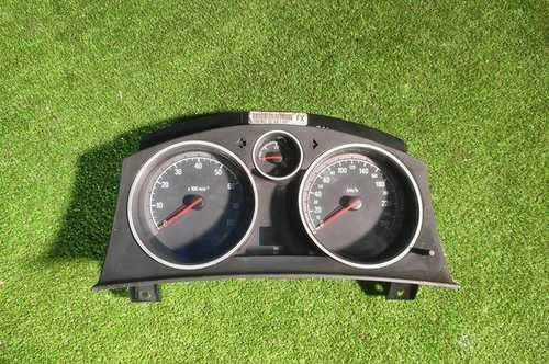 Приборная панель Opel Astra H седан 1.6 2008