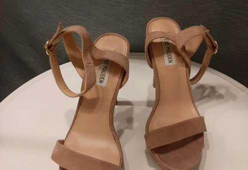 Босоножки steve madden р-р 37