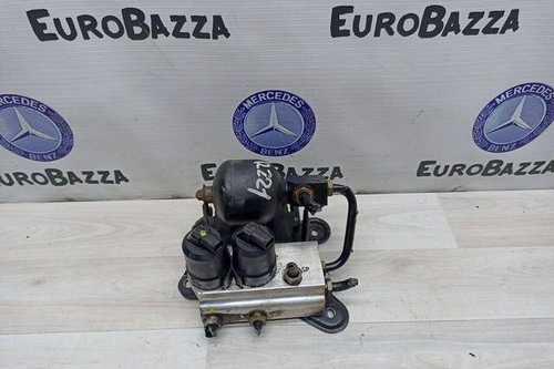 Блок клапанов гидроподвески Mercedes W220