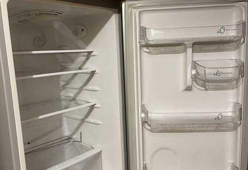 Холодильник бу samsung, цвет серый (серебро)