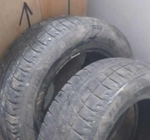 Bridgestone Blizzak Revo2 225/60 R16