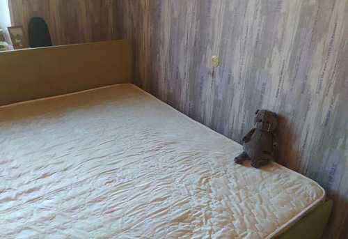 Кровать двухспальная с матрасом бу 200х150