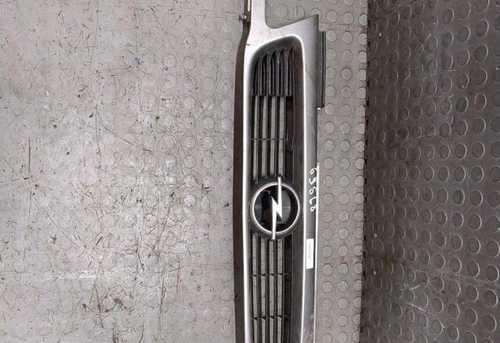 Решетка радиатора Opel Astra F, 1995