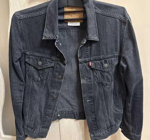 Джинсовая куртка levis