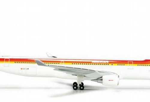 524551 Самолет Iberia Airbus A330-300 1:500