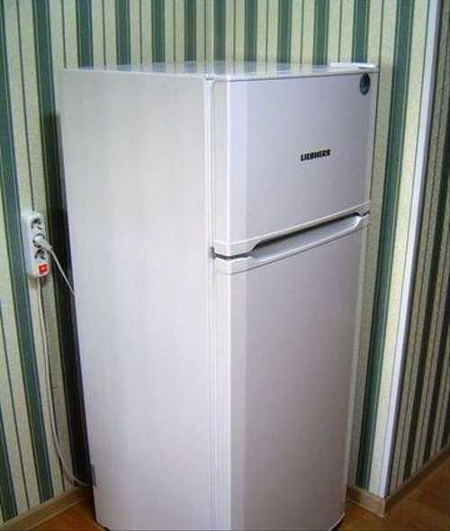 Холодильник полноразмерный с морозильником Liebher