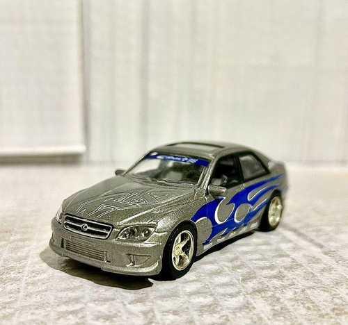 Модель Lexus IS300 1:43