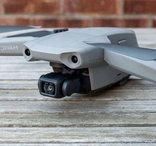 Квадрокоптер DJI Mavic Air 2 Fly More Combo