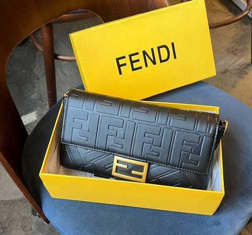 Сумка fendi baguette