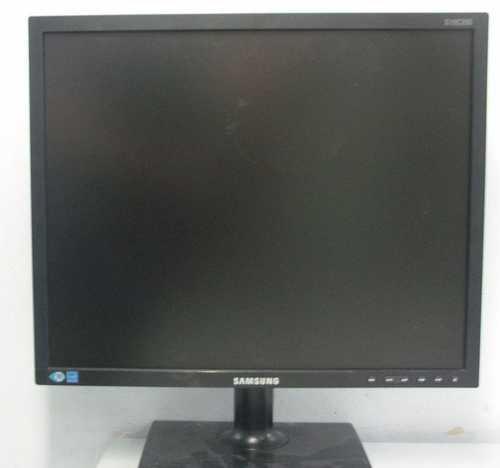 Монитор 18.5" Samsung S19C200N (VGA, DVI)