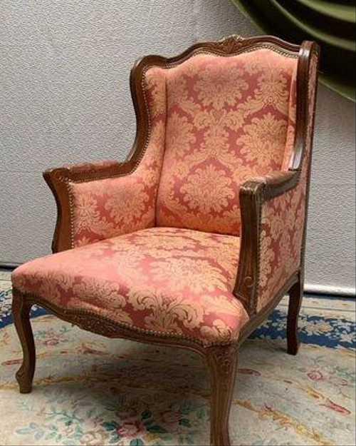 Кресло старинное