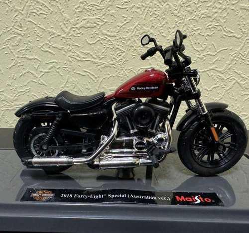 Модель Harley Davidson 2018 Forty Eight 1:18