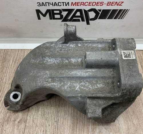 Кронштейн двигателя m651 левый Mercedes W212