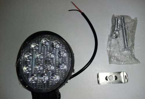 LED Лампа фонарь фара светодиодная