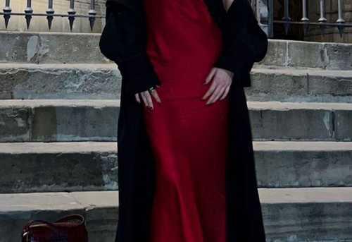 Красное атласное платье zara