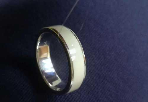 Серебряное кольцо с эмалью 18,5