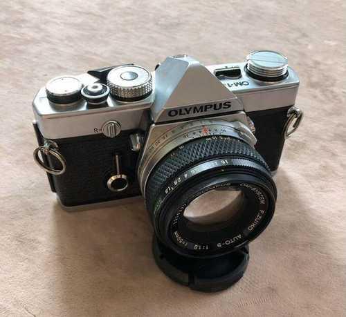 Плёночный фотоаппарат Olympus om 1N + 50/1.8