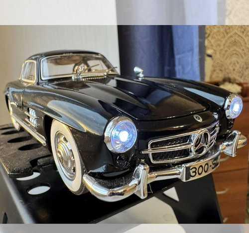 Коллекционная модель Mercedes-Benz 300SL