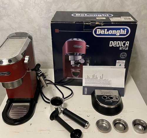 DeLonghi Dedica EC 685