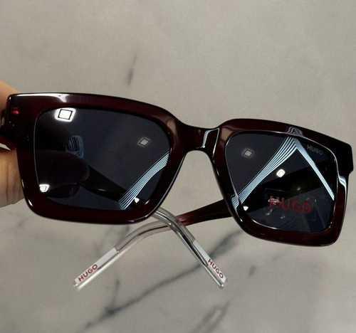 Солнцезащитные очки Hugo boss