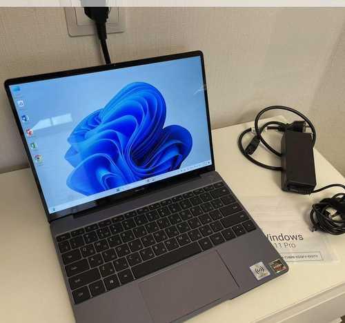 Мощный ноутбук Huawei Matebook 13 HN-W19R 16/256gb