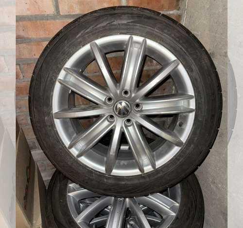 Dunlop Direzza DZ102 235/50 R18