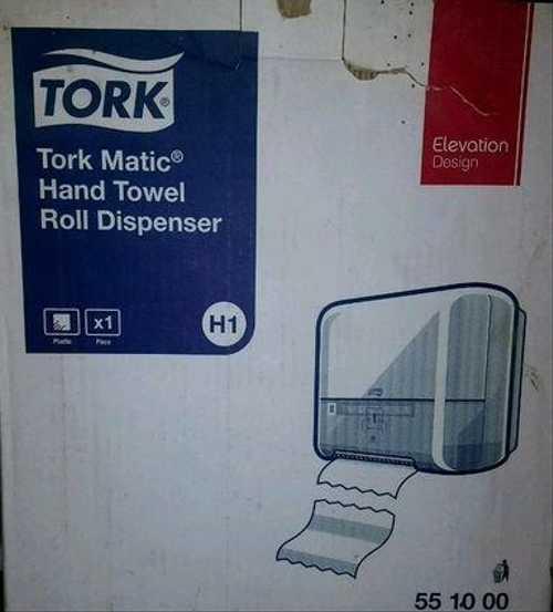 Диспенсер для полотенец в рулонах tork