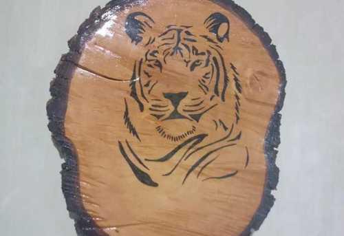 Картина тигра на спиле