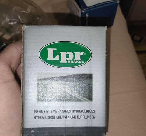 Новые тормозные цилиндры LPR audi 50-80-100