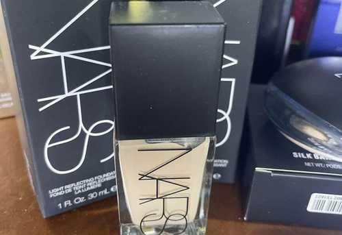 Тональный крем nars и Mac