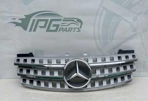 Решетка радиатора Mercedes-Benz Ml W164 OM642.940