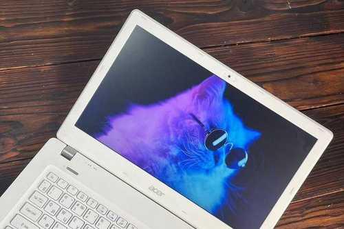 Ноутбук белый Acer i5 8GB Ram 256GB SSD
