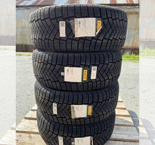 Pirelli Ice Zero FR 215/55 R17 98H