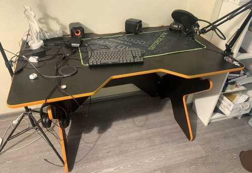 Игровой компьютерный стол 140