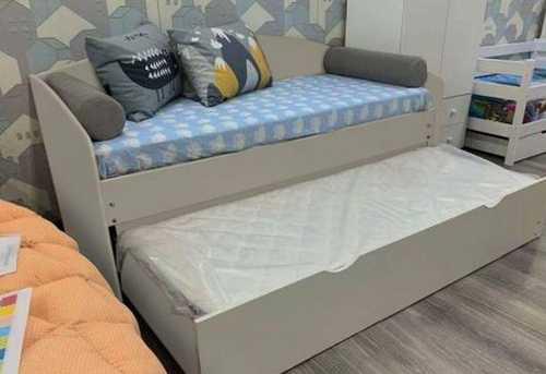 Кровать с выдвижным спальным модулем