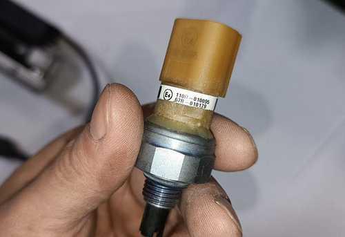 110R-010095/67R-010179 Датчик газовой рампы