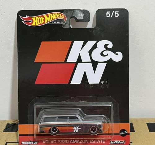 Hot wheels premium volvo p220