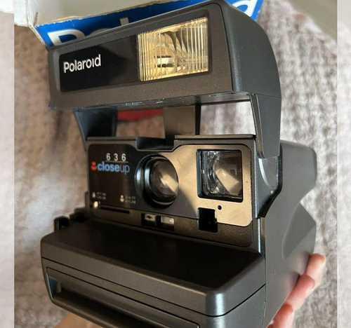 Плёночный фотоаппарат polaroid