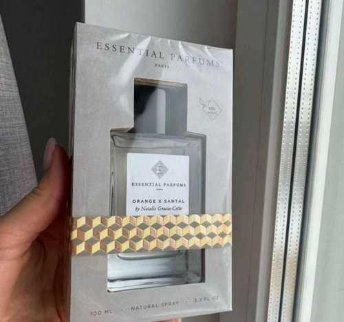 Essential Parfums Orange x Santal